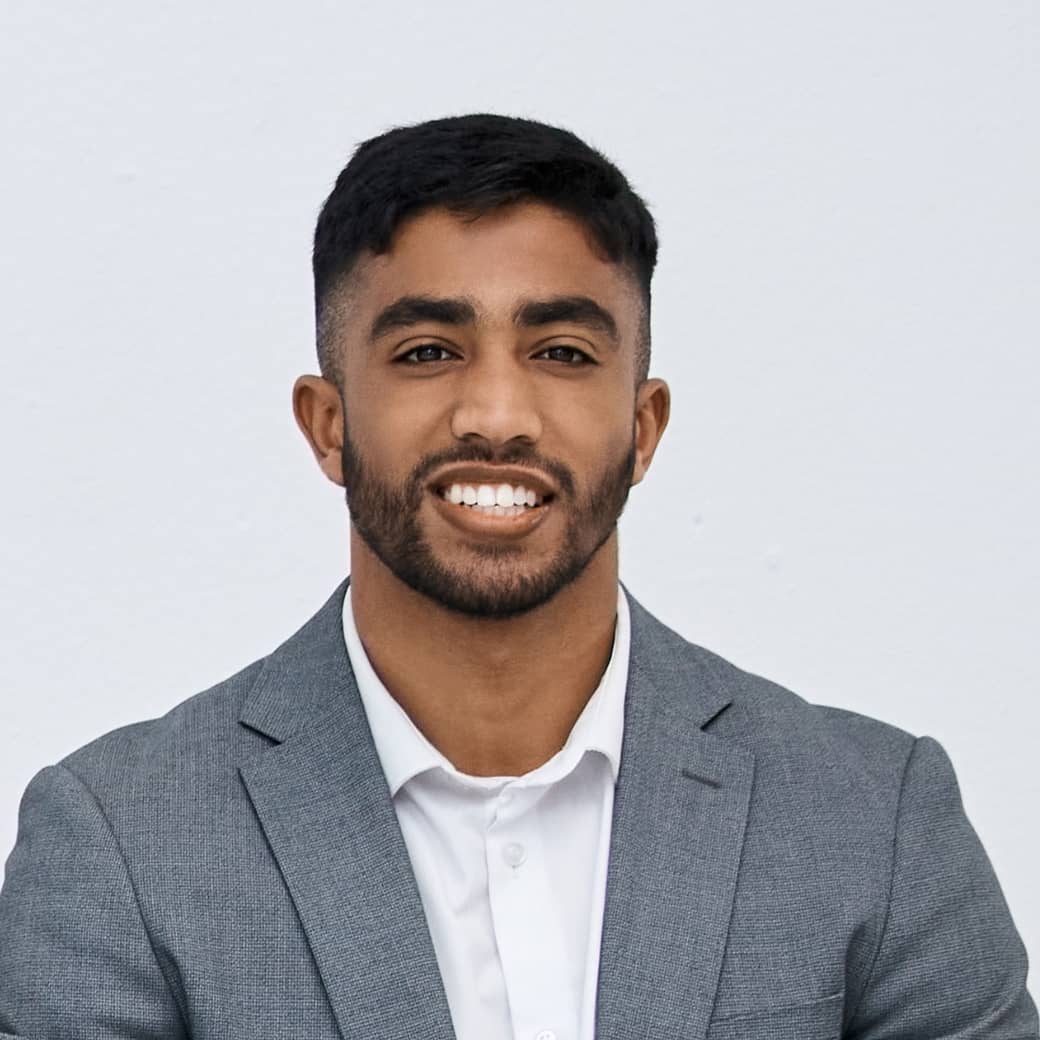 Our Instructor – Digicours